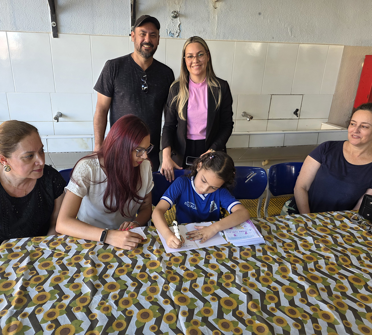 Lara Manuela Aguiar Pinheiro, aluna de 8 anos, publica 1º livro - O Progresso de Tatuí